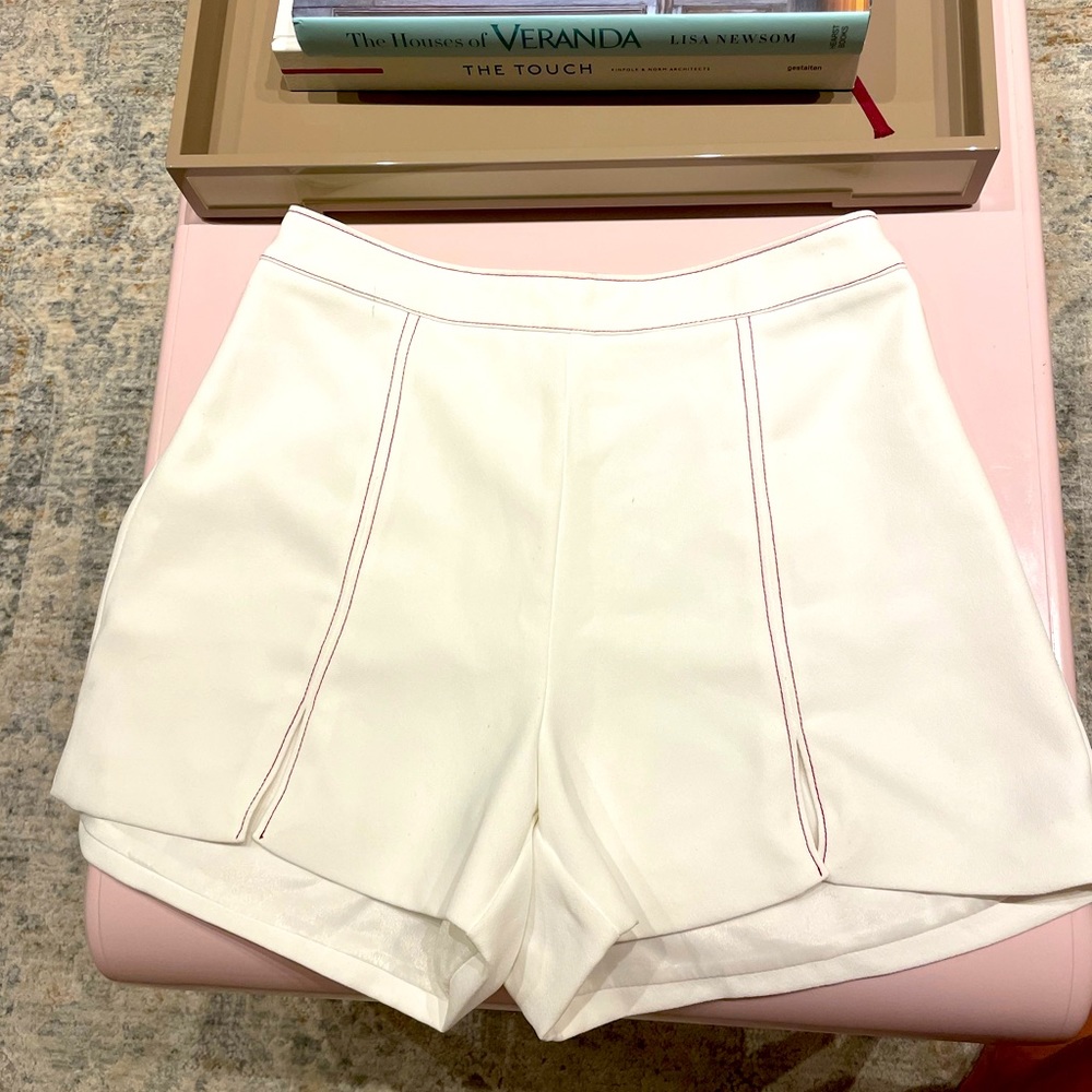 Do + Be High-Waisted White Shorts With Contrast Stitc… - Gem
